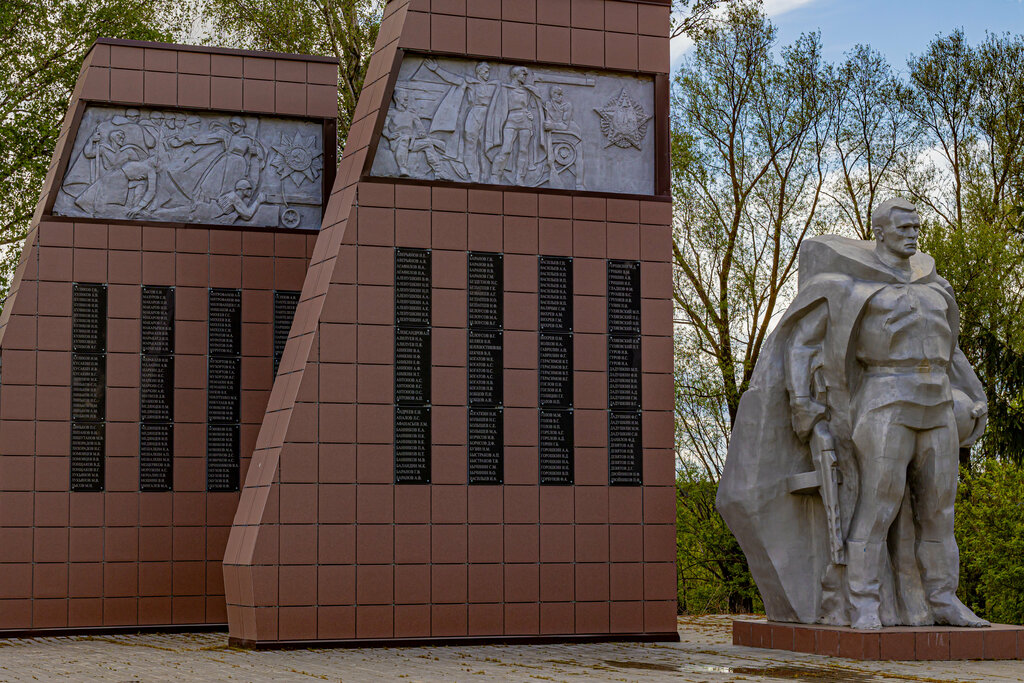 Anıt, heykel Неизвестный солдат, Penzenskaya oblastı, foto