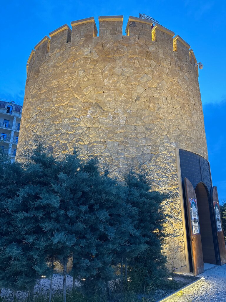 Turistik yerler Hanskaya Bashnya, Derbent, foto