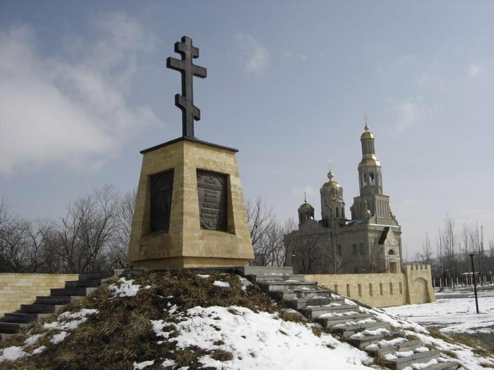 Şapel, haç anıtı Крест казакам-основателям ст. Невинномысская, Nevinnomissk, foto