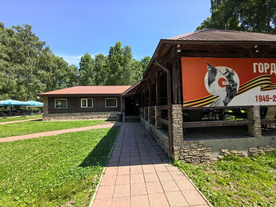 Kafe V Berezovoi roshche, Novosibirsk, foto
