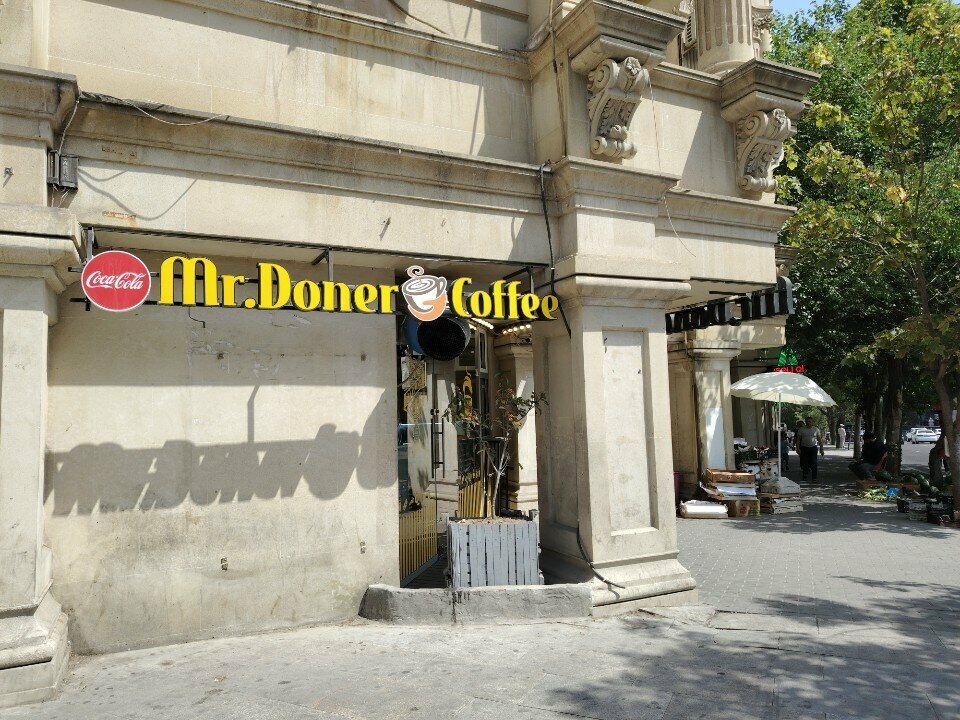 Fast food Mr. Doner Coffee, Bakü, foto