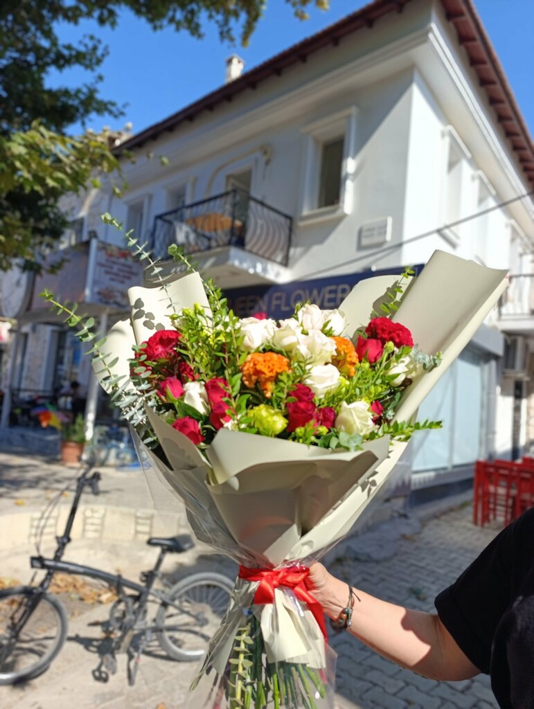 Çiçekçiler Queen flowers, Foça, foto
