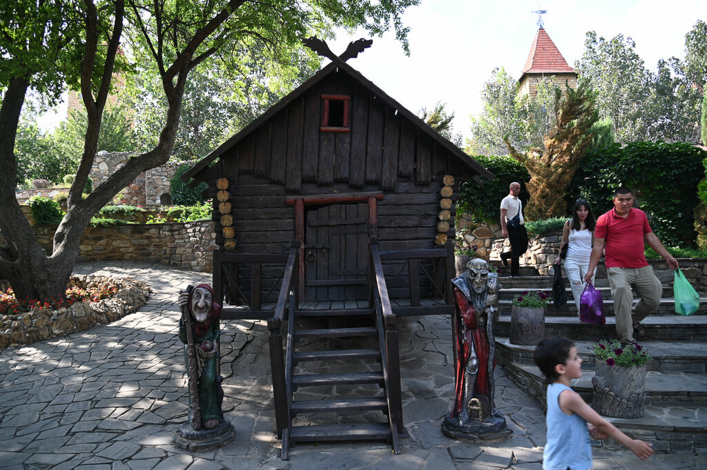 Park, sokak heykeli Кощей, Rostovskaya oblastı, foto