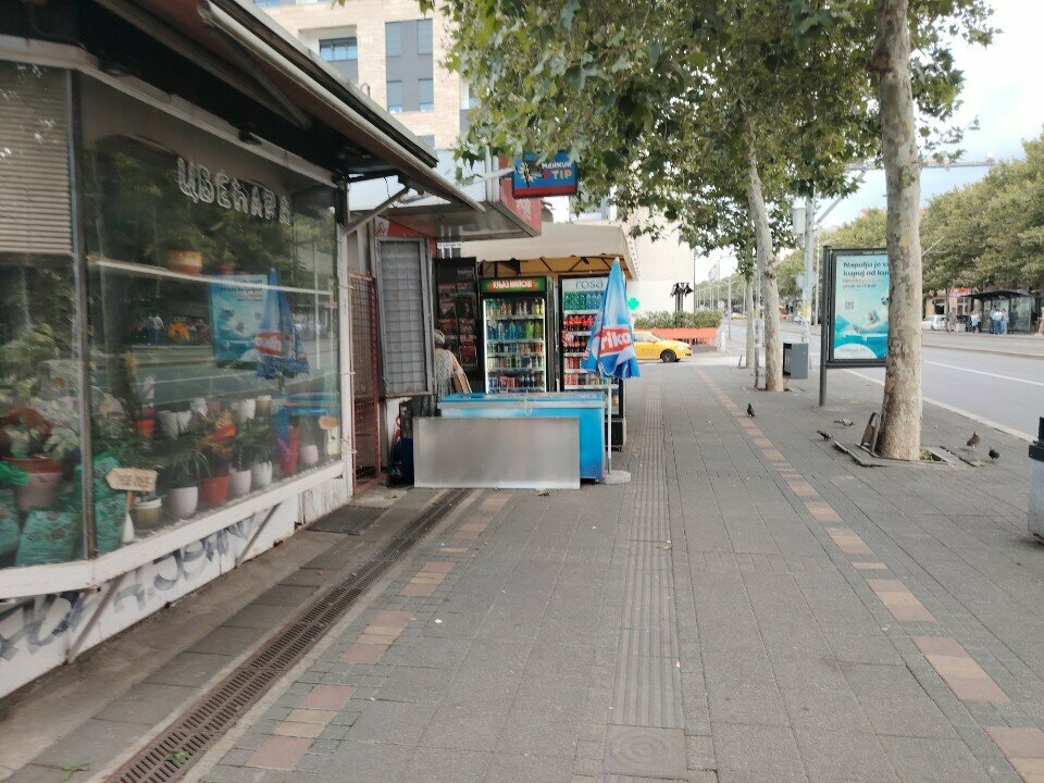Gazete bayi Moj Kiosk, Belgrad, foto