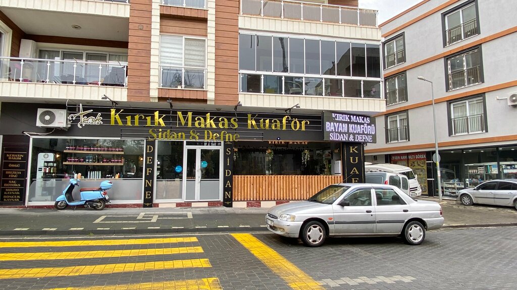 Kuaförler Kırık Makas Hair Studio, Kuşadası, foto