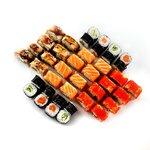 Umami sushi (ulitsa Marata Akhmetshina No:3, Osinovo Village), suşi restoranı  Tataristan'dan