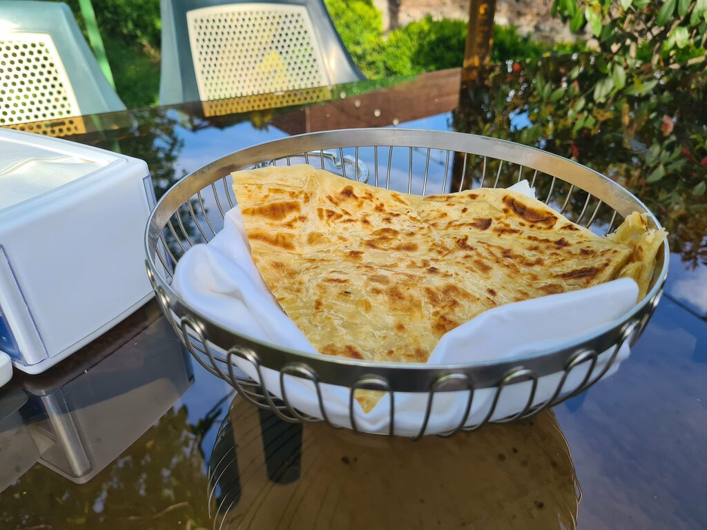Kafe Xidir, Kusar, foto