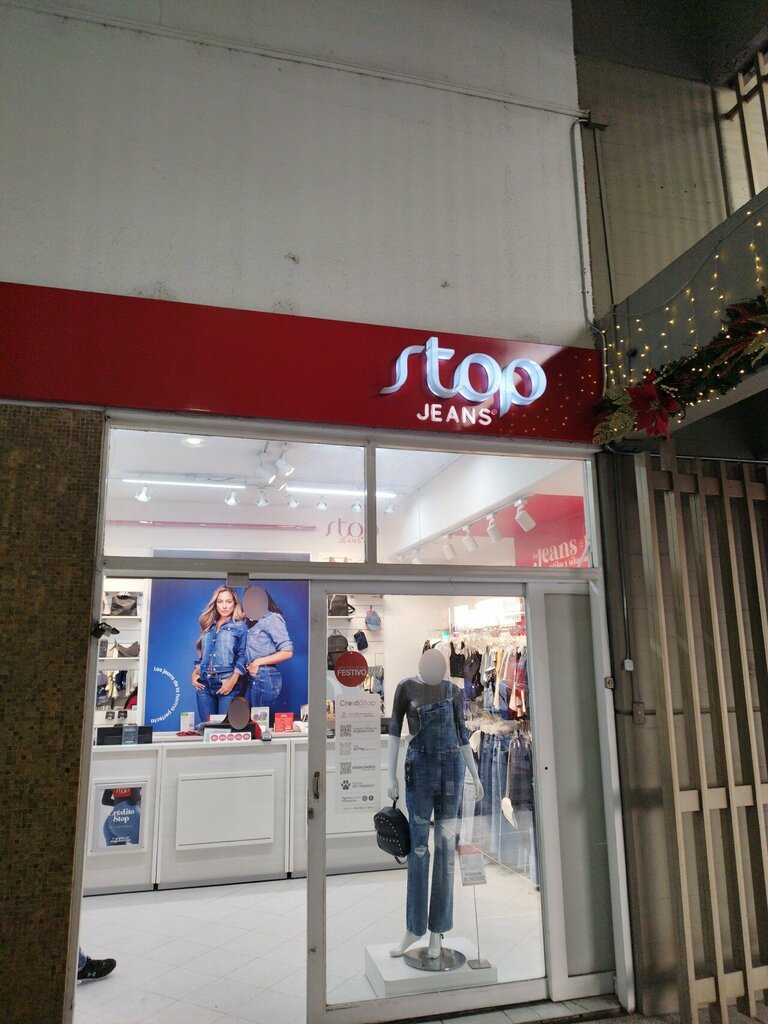 Giyim mağazası Stop Jeans Medellin Astoria, Medellin, foto