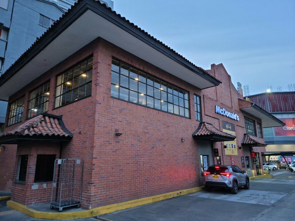 Fast food McDonald's, Cali, foto