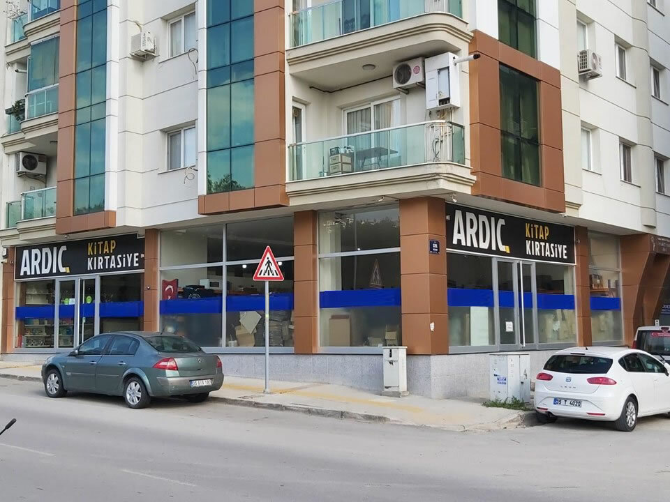 Kitap mağazaları Ardıç Kitabevi, Antalya, foto