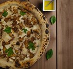 Crust&Cheese (Korolyova Boulevard No:15А, 6-y kvartal), pizzacılar  Tolyatti'den (Togliatti'den)
