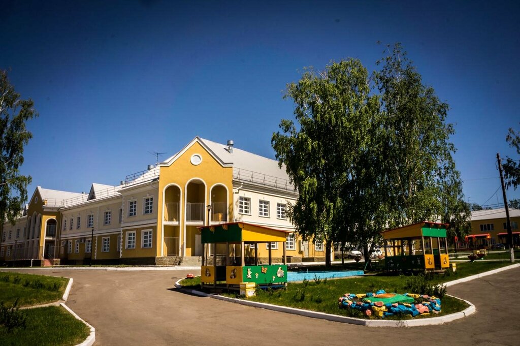 Çocuk esirgeme kurumu Maksimovsky Detsky Dom-Internat Rodnik, Ulyanovskaya oblastı, foto