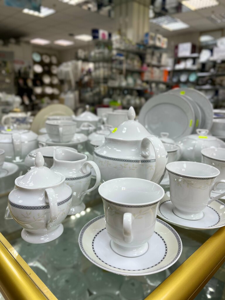 Züccaciye mağazaları Luval, Minsk, foto