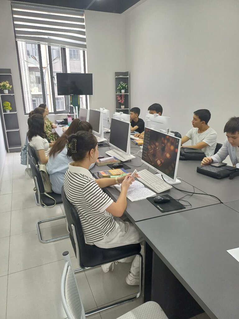 Eğitim merkezleri Учебный центр, Cizzak, foto