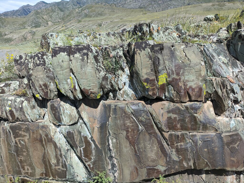 Müzeler ve sanat galerileri Калбак-Таш, Altay Cumhuriyeti, foto