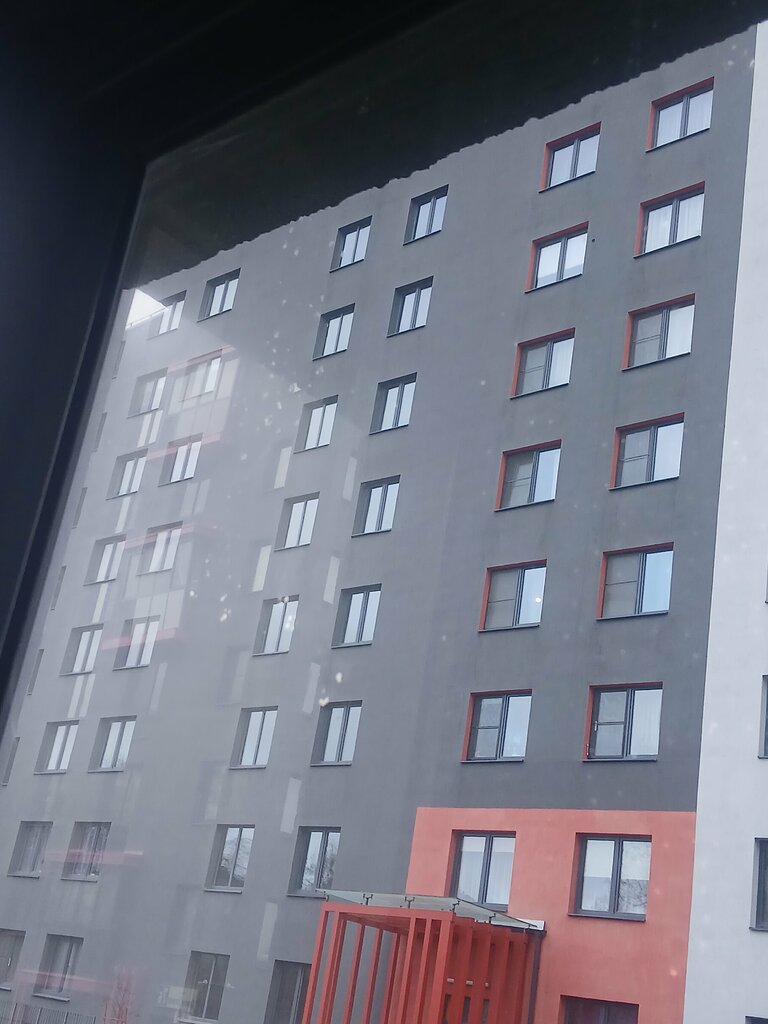 Pencerelerin, balkonların renklendirilmesi Тонировка96.рф, Yekaterinburg, foto