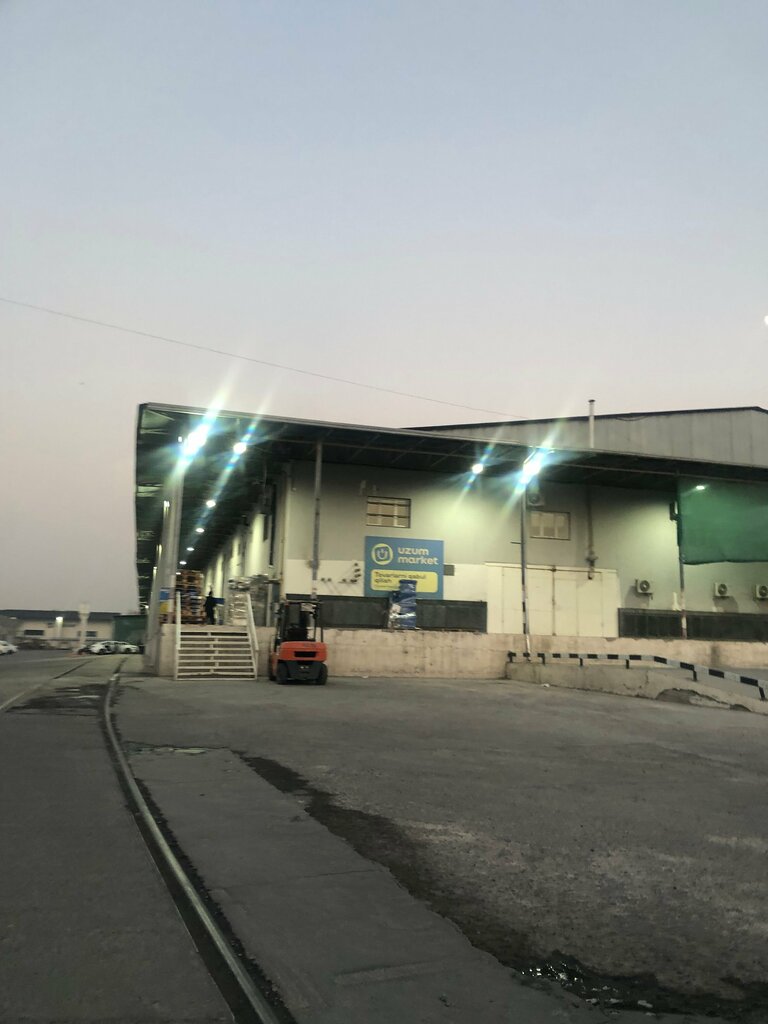 Depo Uzum Sergeli Warehouse, Taşkent, foto