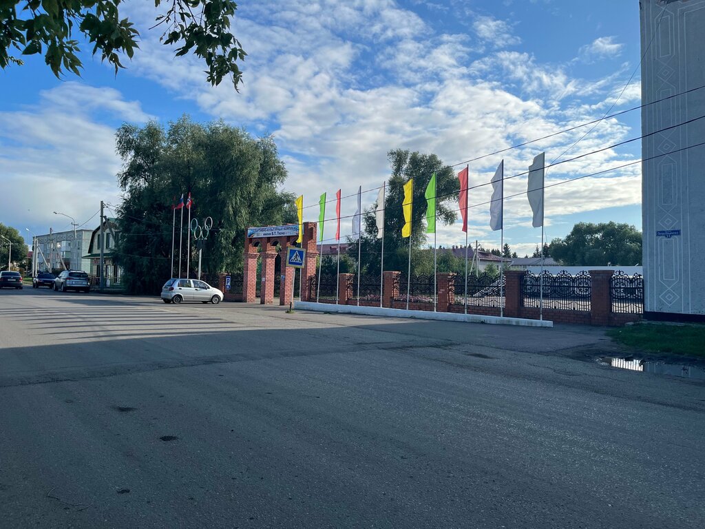 Çok amaçlı spor tesisleri Культурно-спортивный комплекс им. В. Т. Ткача, Omskaya oblastı, foto