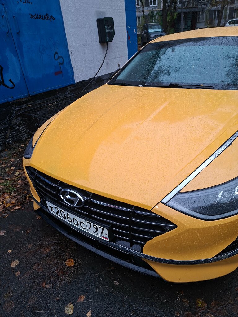 Elektrikli oto şarj istasyonları Яндекс Заправки, Moskova, foto