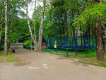 Спортивный батут (Yaroslavl, park Neftyanik), trambolin merkezi  Yaroslavl'dan