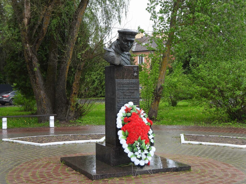 Anıt, heykel А.К. Панкратов, Velikiy Novgorod, foto