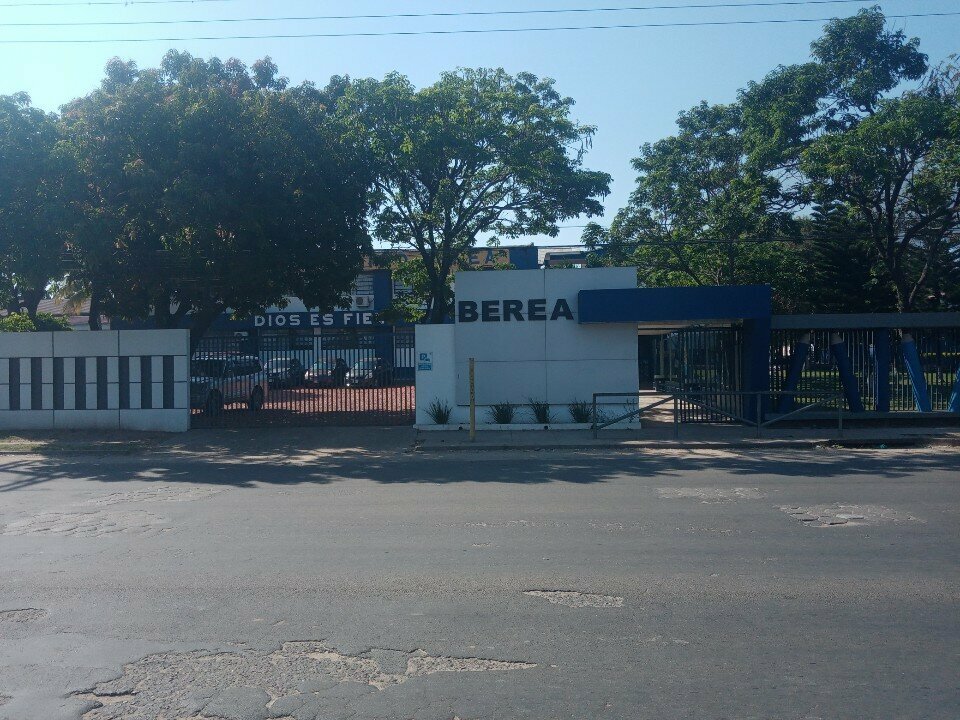 Ortaokul Colegio Berea, Santa‑Krus, foto