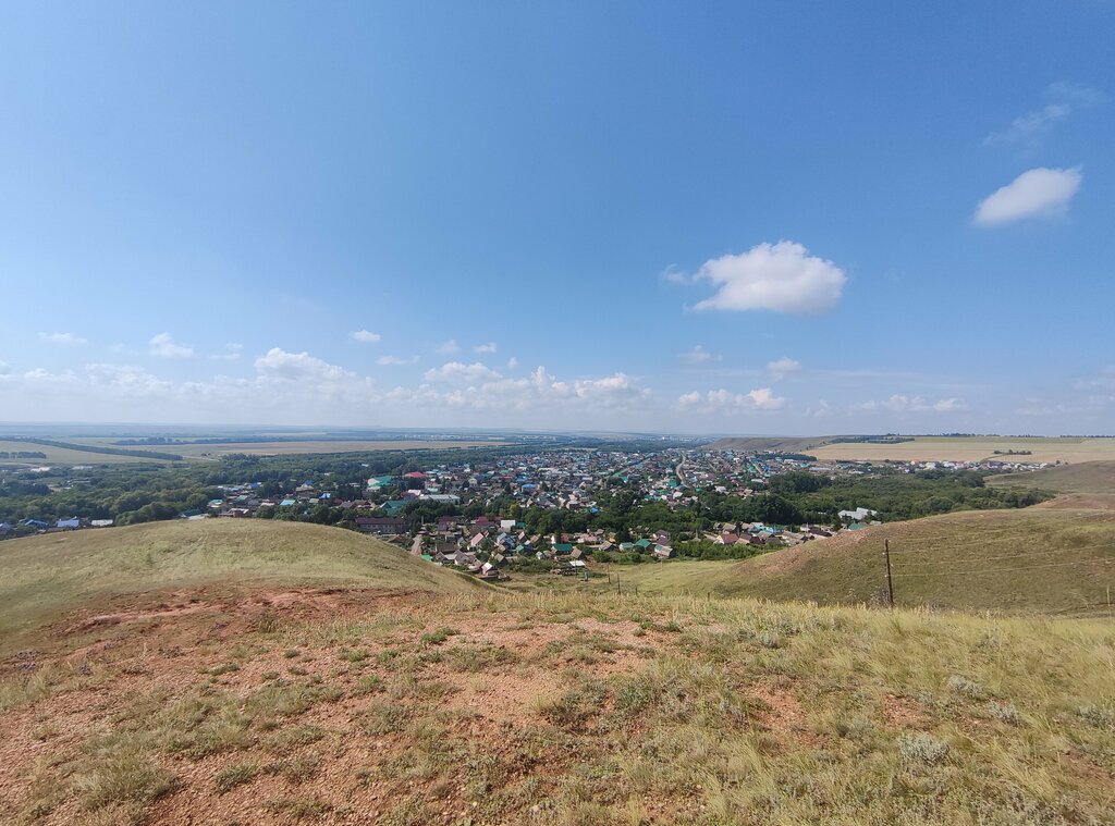 Dağ zirvesi Асекеевская красная гора, Orenburgskaya oblastı, foto