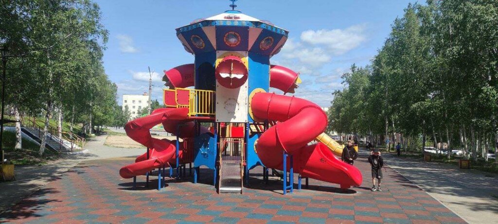 Oyun alanı Playground, Tynda, foto
