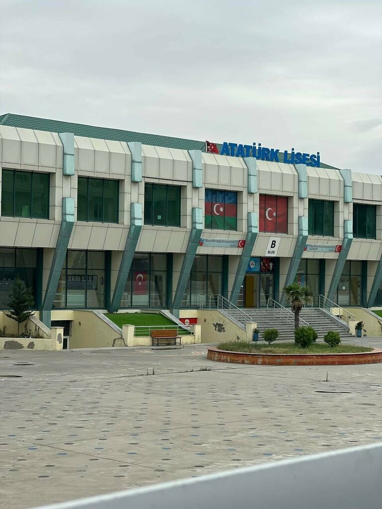 Lise Türk Dünyası Bakü Atatürk Lisesi, Bakü, foto