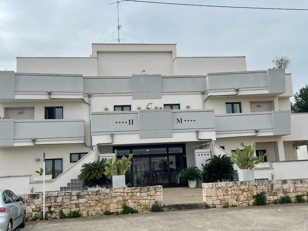Tren istasyonu Putignano, Puglia, foto