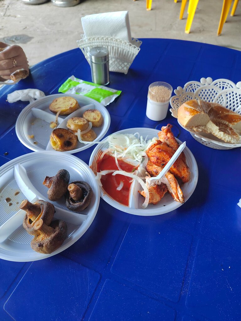 Kafe Шашлычный дворик, Sol‑İletsk, foto