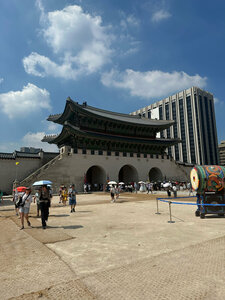 Gwanghwamun Gate (Seoul), turistik yerler  Seul'dan