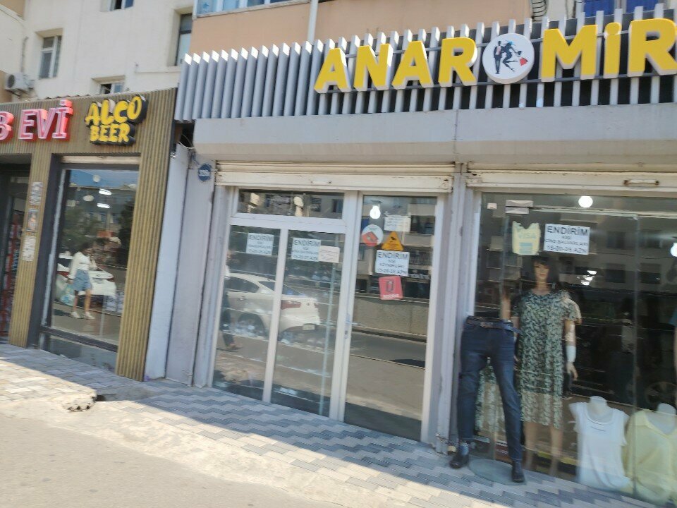 Giyim mağazası Anar Miro, Bakü, foto