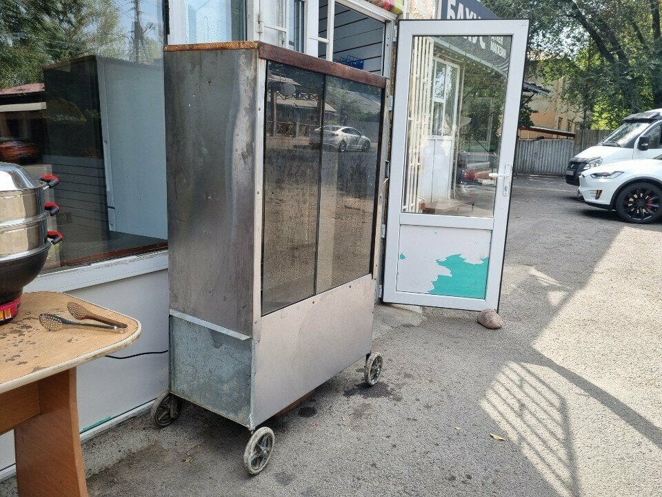Fast food Grilled Chicken Sales Point, Almatı, foto