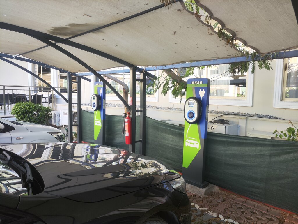 Elektrikli oto şarj istasyonları Aksa Şarj, Alanya, foto