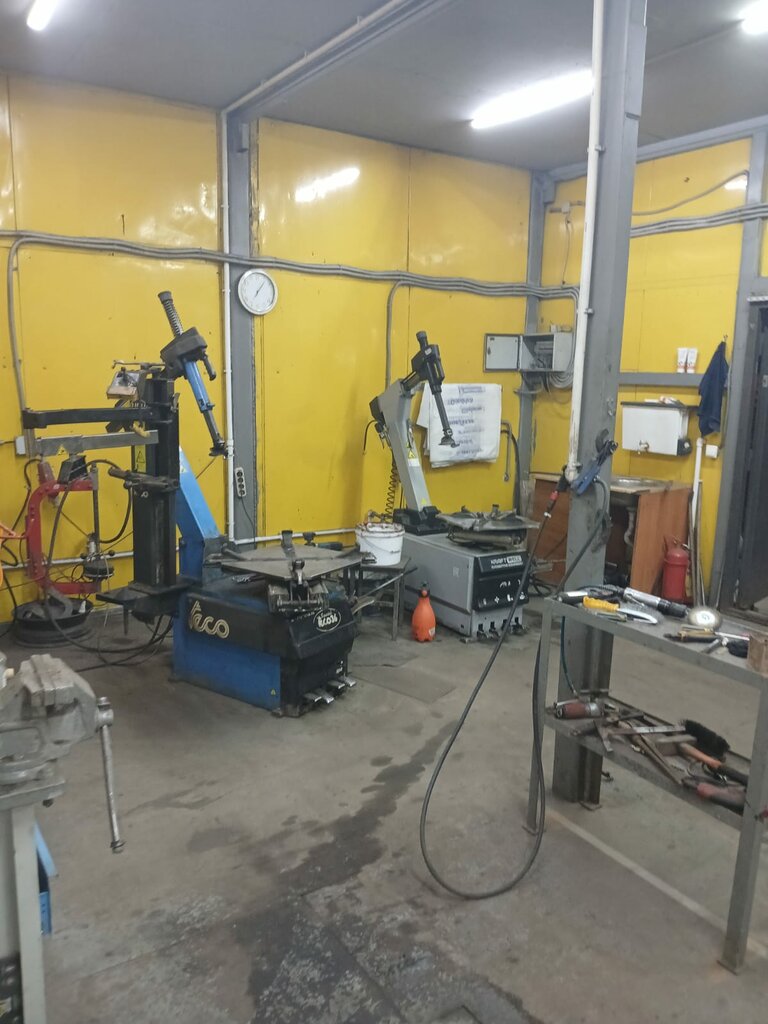 Tire service Шиномонтаж, Saint‑Petersburg, foto