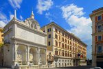 The St. Regis Rome (Via V. E. Orlando No:1), otel  Roma'dan