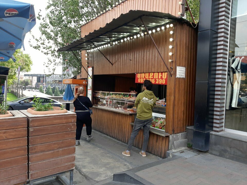 Fast food Hin Krug, Erivan, foto