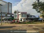 Nissan (Santa Cruz de la Sierra, Distrito Municipal 11, Subdistrito 2, Pedro Antelo, 5), otomobil satış galerileri  Santa‑Krus'tan