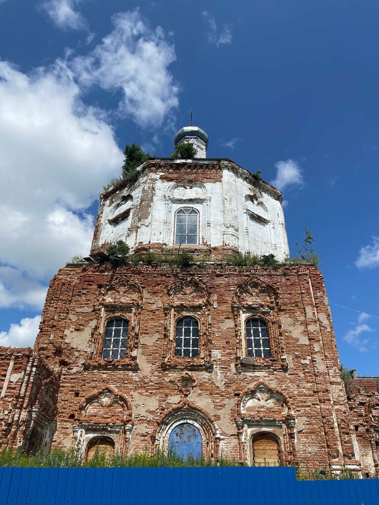 Ortodoks kiliseleri Tserkov Mikhaila Arkhangela V Krasnoy Gorke, Tataristan, foto