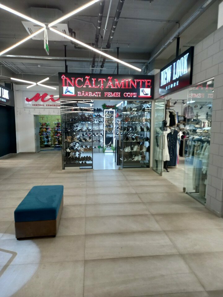 Ayakkabı mağazaları Incaltaminte, Beltsi, foto