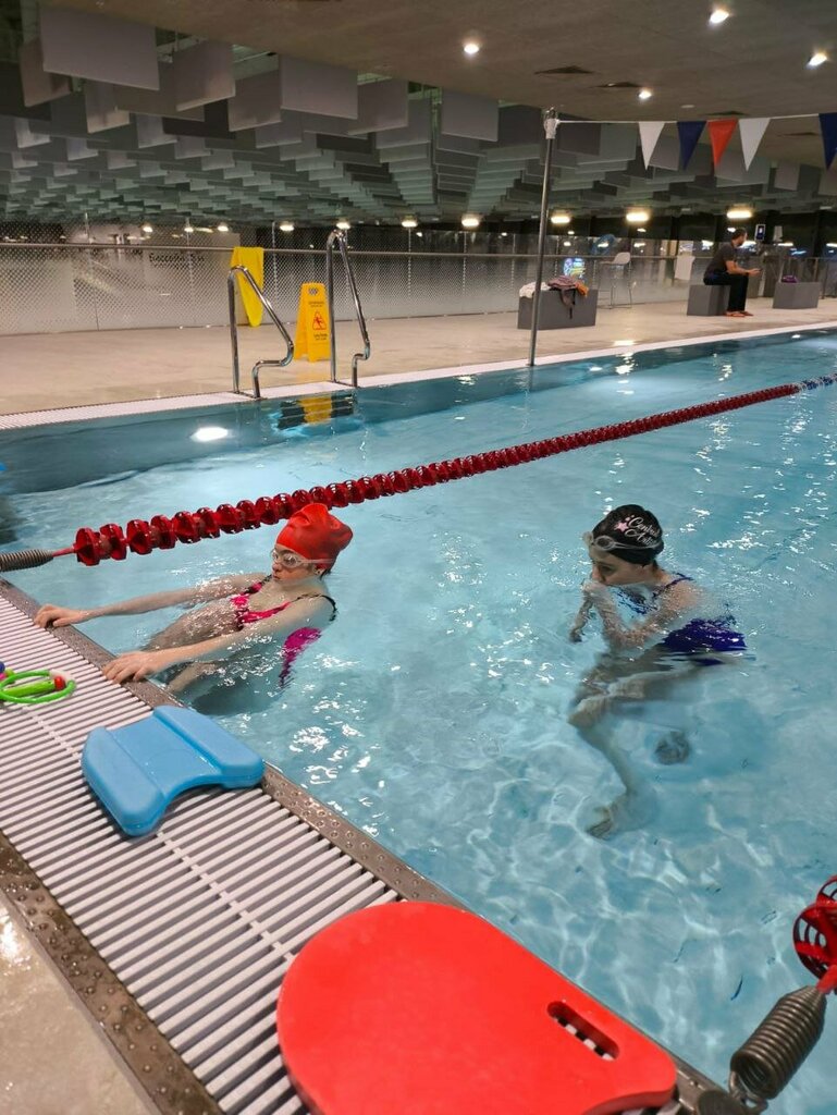 Spor okulları Адаптивное синхронное плавание для детей с ОВЗ, Moskova, foto