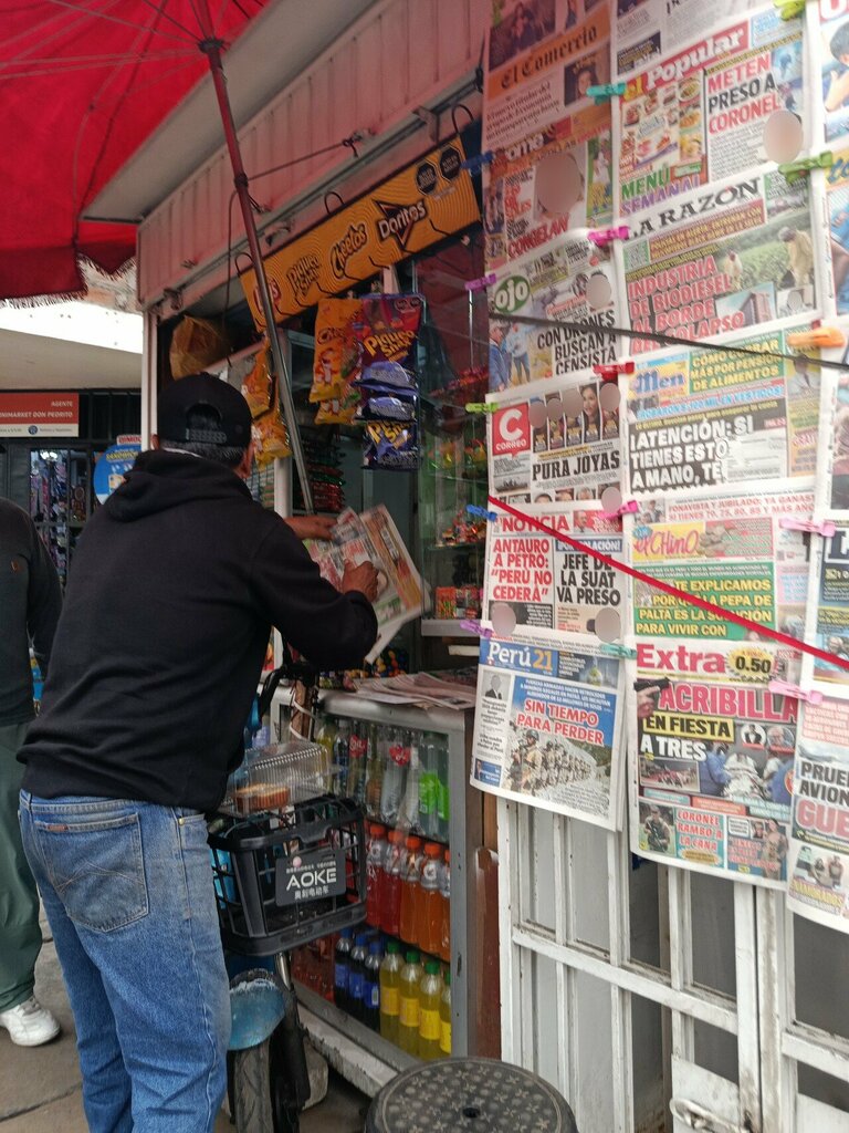 Gazete bayi Kiosko, Lima, foto