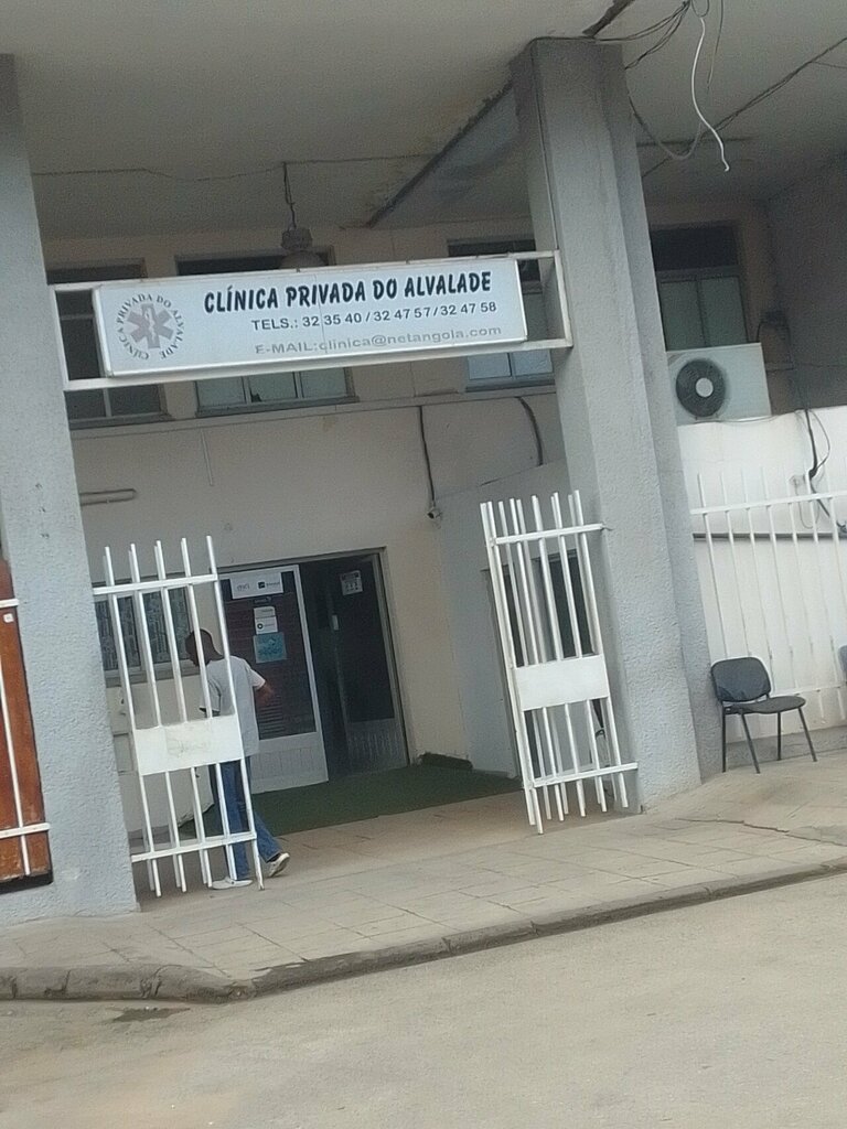 Askeri hastaneler Clinica Alvalade, Loanda, foto
