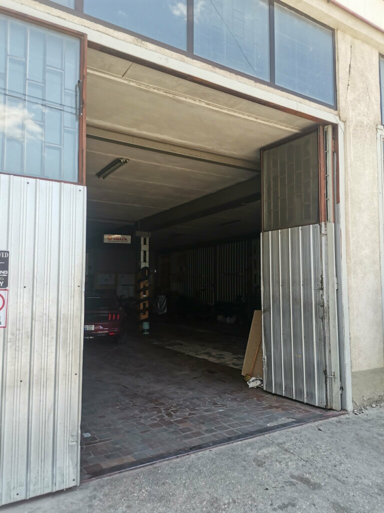 Otomobil servisi Mustang Garage, Kişinev, foto