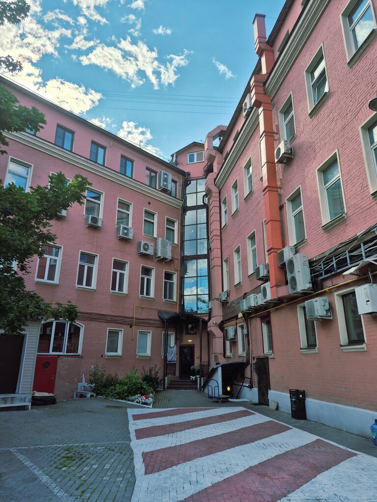 Turistik yerler Доходный дом Высоко-Петровского монастыря, Moskova, foto