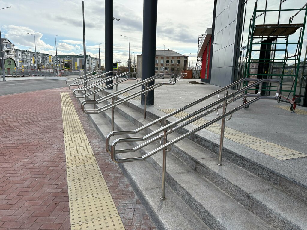 Merdiven ve korkuluklar Рикс, Çeliabinsk, foto