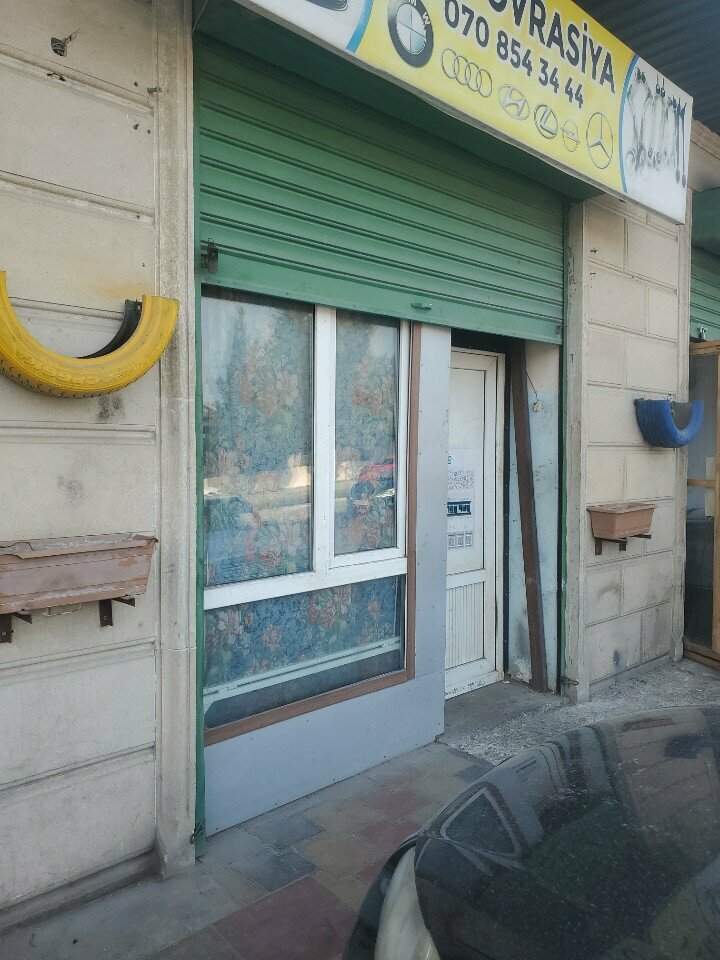 Otomobil servisi Restovrasiya, Bakü, foto