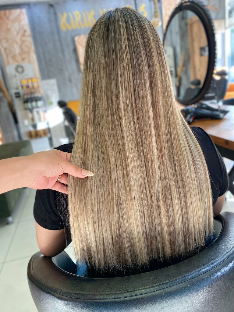 Kuaförler Kırık Makas Hair Studio, Kuşadası, foto