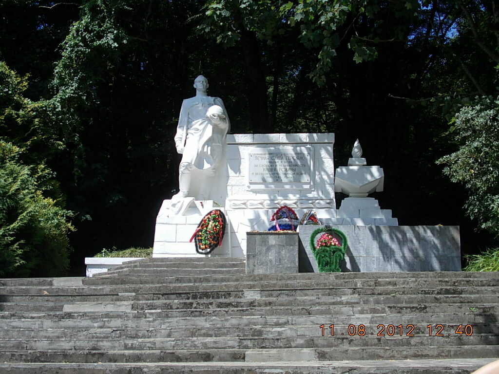Anıt, heykel To the heroes of the Great Patriotic War, Soçi, foto